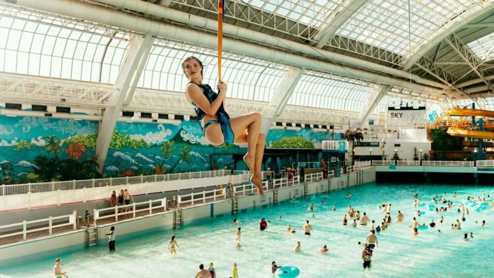 West Edmonton Mall – Fun Facts History of Alberta’s Number-One Tourist ...