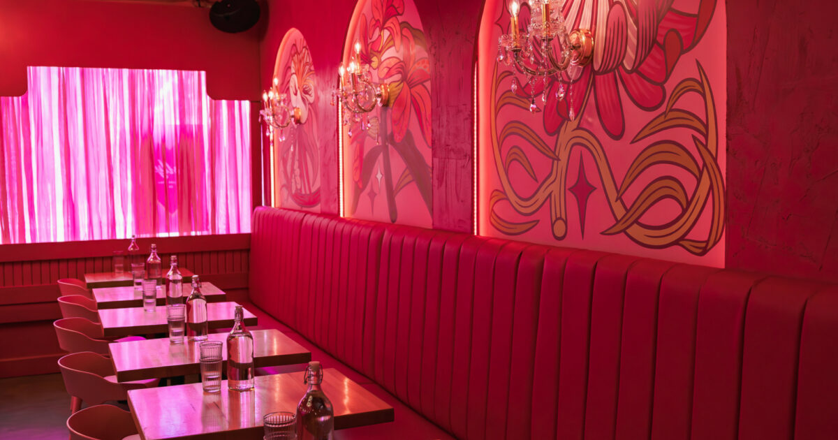 Dolly's | Explore Edmonton