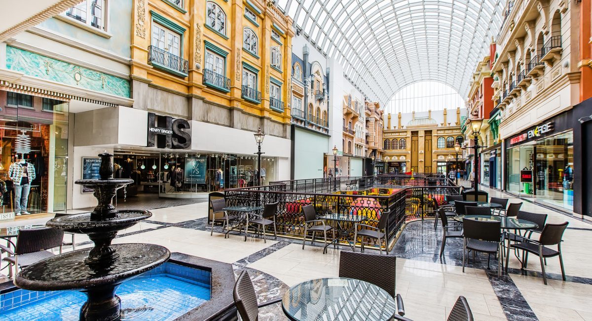 West Edmonton Mall | Explore Edmonton | Explore Edmonton