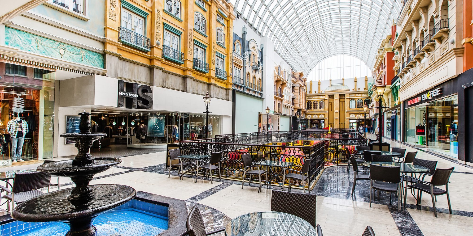 West Edmonton Mall | Explore Edmonton | Explore Edmonton